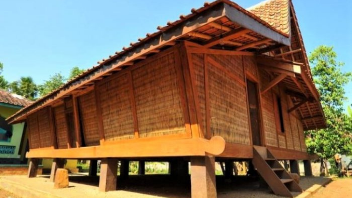 14 Rumah Adat Jawa yang Kaya Makna dan Filosofi – Gramedia Literasi