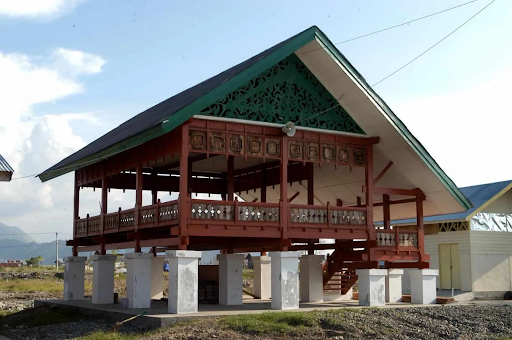 Rumah Adat Aceh dan Filosofinya – Gramedia Literasi