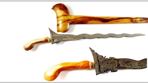 Pakaian Adat Jawa Timur: Jenis, Keunikan, dan Penjelasan – Gramedia ...