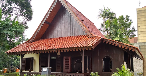 Sejarah dan Macam Rumah Adat Betawi – Gramedia Literasi