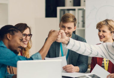 Pengertian Komunikasi Organisasi: Fungsi, Teori, Jenis Dan Manfaat - Gramedia Literasi