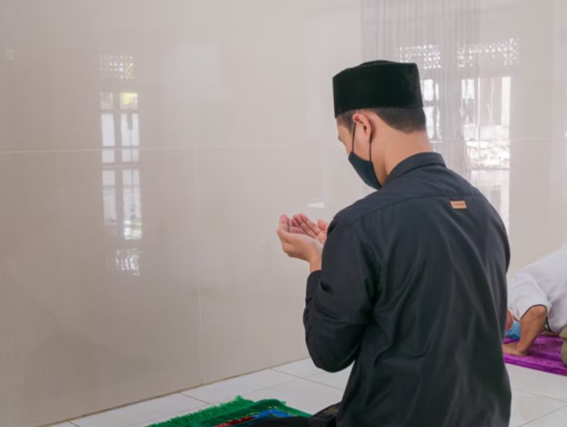 8 Doa di Pagi Hari dalam Islam yang Perlu Diketahui – Gramedia Literasi