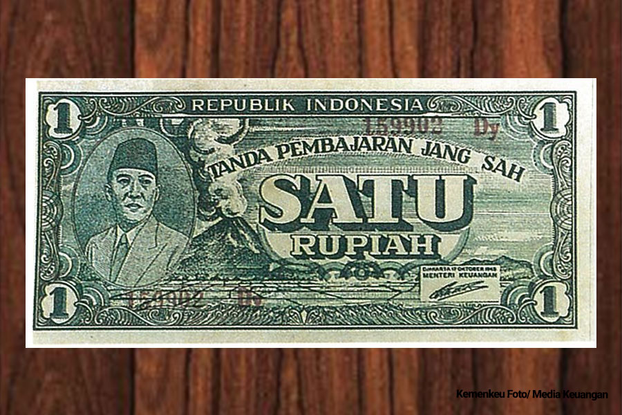 Sejarah Perkembangan Uang di Dunia dan Indonesia – Gramedia Literasi