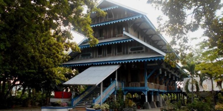 6 Fungsi Rumah Adat dan Contohnya – Gramedia Literasi