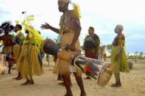 10 Ragam Upacara Adat Papua dan Filosofi Di Baliknya! – Gramedia Literasi