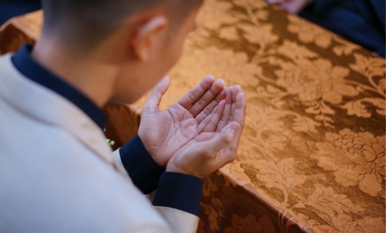 Niat Sholat Jamak dan Tata Cara Shalat Jamak – Gramedia Literasi