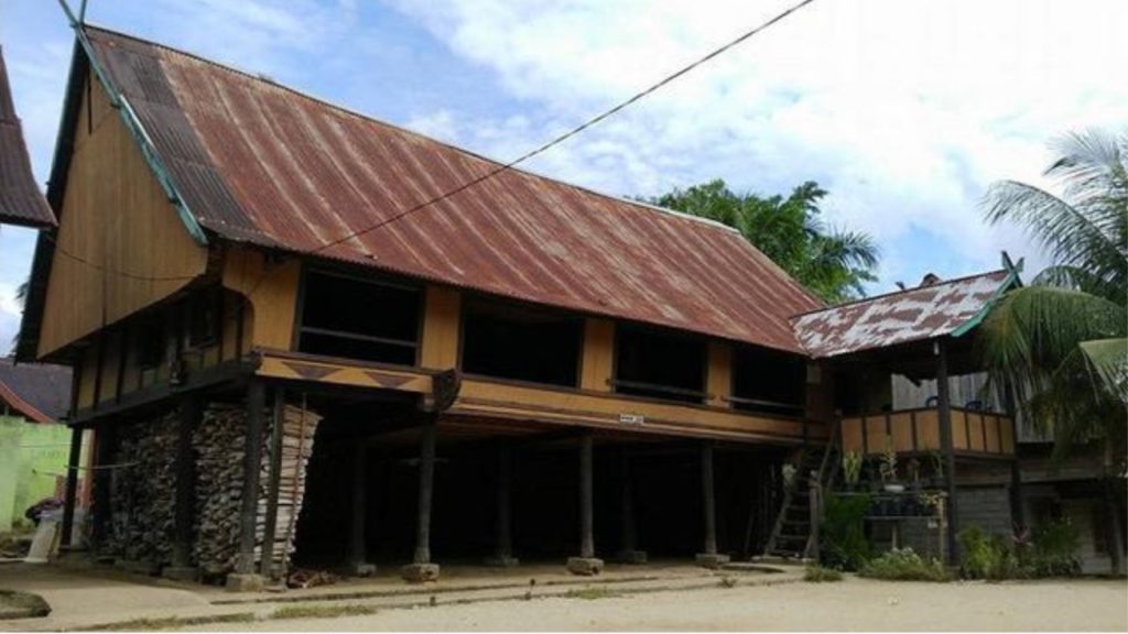 Mengenal Rumah Adat Jambi dan Fakta Menarik Dibaliknya! – Gramedia Literasi