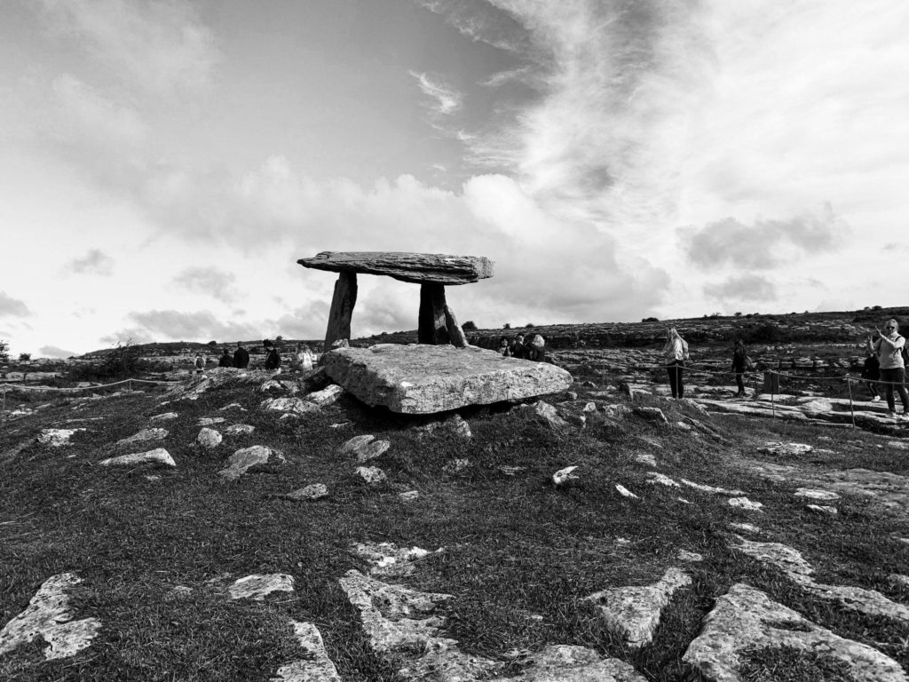 Zaman Megalitikum: Pengertian, Karakteristik, dan Benda Peninggalan – Gramedia Literasi