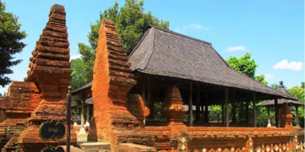 Pendiri Kerajaan Cirebon dan Mengenal Sejarah, Letak, Peninggalannya ...