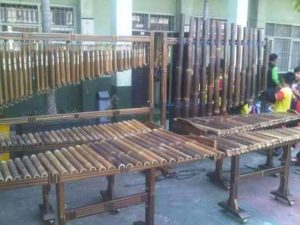 Lagu Daerah dan Alat Musik Tradisional Jawa Barat – Gramedia Literasi