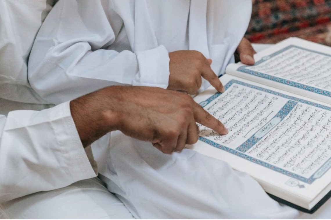 Bacaan Doa Kanzul Arsy Arab-Latin dan Artinya – Gramedia Literasi