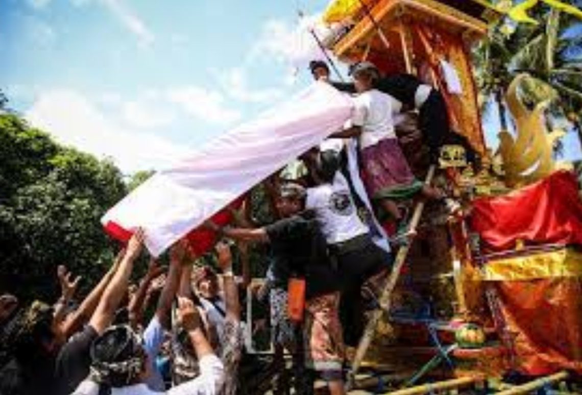 Memahami Upacara Ngaben Beserta Jenis dan Tata Caranya – Gramedia Literasi