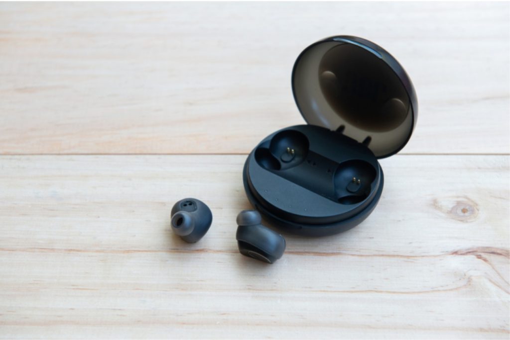 TWS: Pengertian, Awal Kemunculan, dan Keunggulannya – Gramedia Literasi