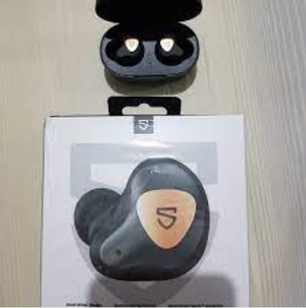 TWS: Pengertian, Awal Kemunculan, dan Keunggulannya – Gramedia Literasi