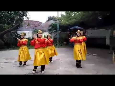 Tari Bungong Jeumpa: Asal-Usul, Fungsi, Gerakan, Pola Lantai, & Busana ...