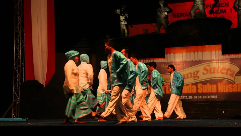 Tari Lenso: Sejarah, Makna, Keunikan, Alat Musik, dan Propertinya ...