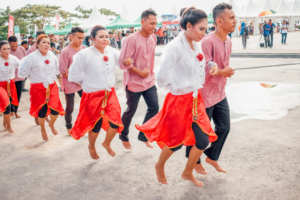 Tari Lenso: Sejarah, Makna, Keunikan, Alat Musik, dan Propertinya ...