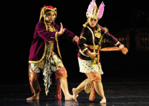 Tari Golek Menak: Sejarah, Properti, dan Keunikan Tariannya – Gramedia ...