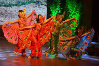 Tari Merak: Sejarah, Makna, Ciri, Kostum, hingga Gerakannya