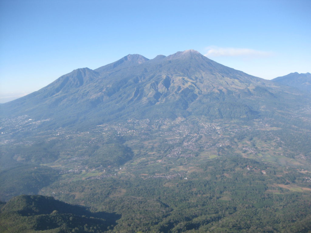 Seven Summit of Java, Urutan 7 Gunung Tertinggi di Pulau Jawa ...