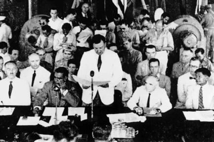 Isi Perjanjian Roem Royen, Latar Belakang, Tokoh, dan Peristiwa Pasca Perjanjianny – Gramedia ...