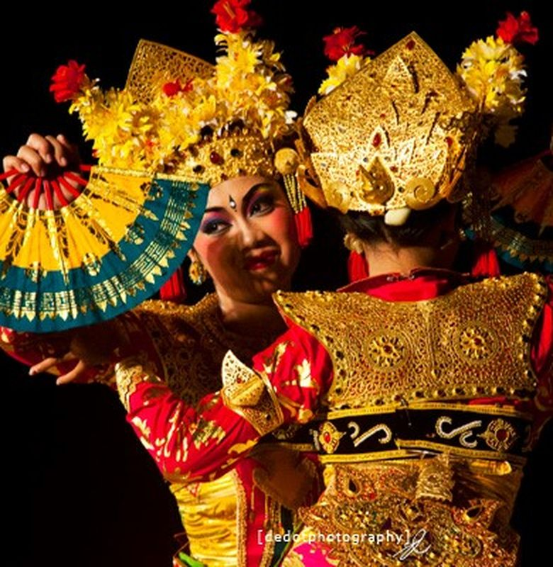 Sejarah Tari Legong dan Perkembangannya di Masa Kini – Gramedia Literasi