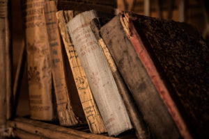 Pengertian Chauvinisme: Sejarah, Ciri-Ciri, dan Dampak – Gramedia Literasi
