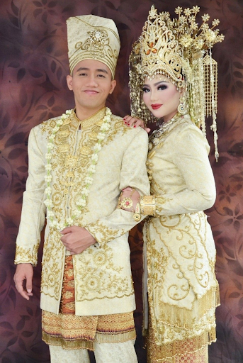 Kenali 9 Ragam Pakaian Adat Sumatera Utara dan Penjelasan Lengkapnya ...