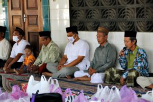 25 Bacaan Tahlil Singkat dalam Agama Islam Beserta Artinya! – Gramedia ...