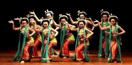 10 Macam Tarian Khas Jawa Yang Kamu Harus Tahu – Gramedia Literasi