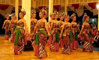 10 Macam Tarian Khas Jawa Yang Kamu Harus Tahu – Gramedia Literasi