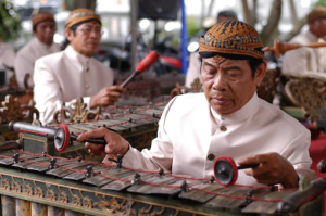 Macam-macam Gamelan Jawa dan Sejarahnya – Gramedia Literasi