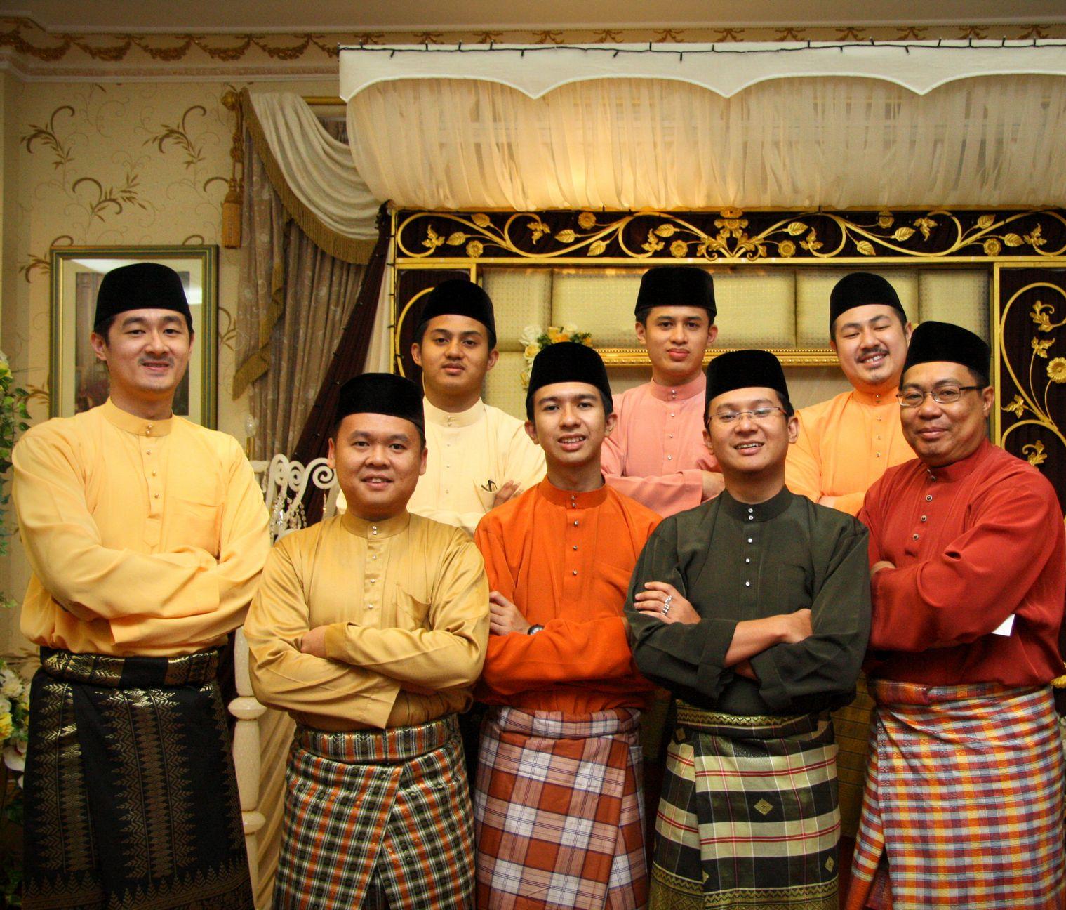 Mengenal Kain Songket: Sejarah, Jenis Motif dan Maknanya – Gramedia ...
