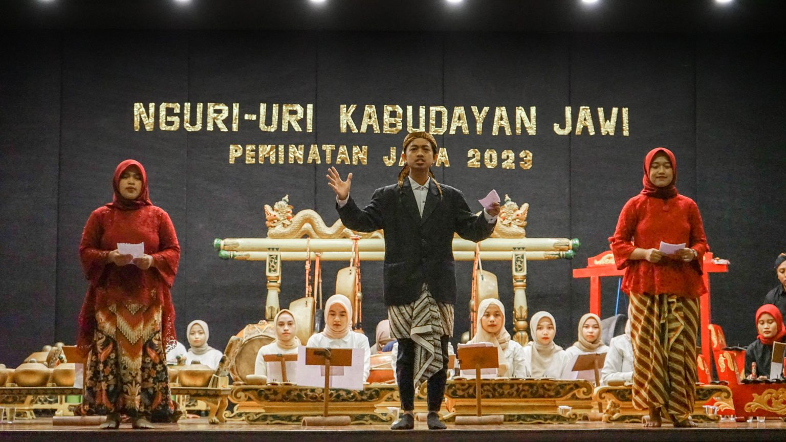 Mengenal Geguritan Bahasa Jawa dan Contohnya! – Gramedia Literasi