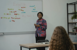 Contrastive Conjunction: Penggunaan, Fungsi, dan Contohnya! – Gramedia ...