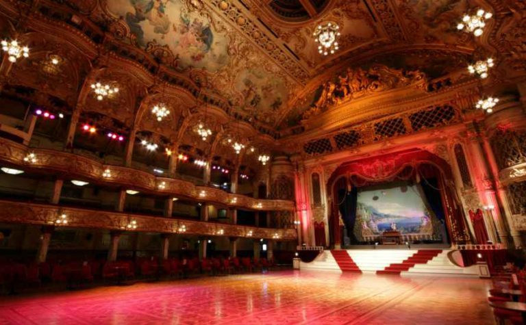 Pengertian, Sejarah, dan Jenis-jenis Teater yang Perlu Kamu Ketahui ...